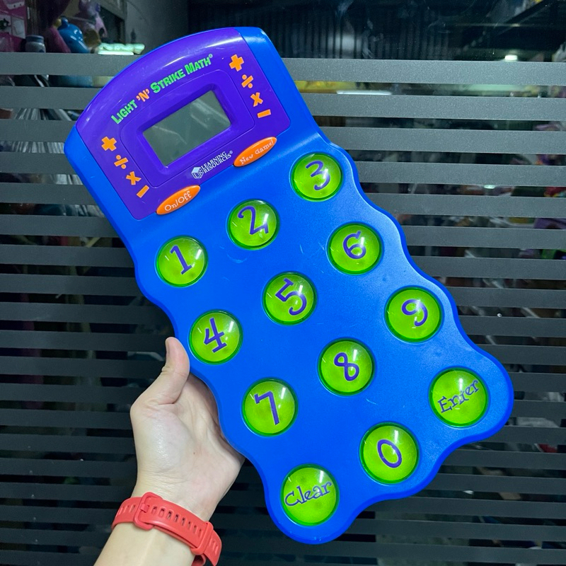 Learning Resources Light 'N' Strike Math Game ของเล่นฝึกทักษะคณิตศาสตร์ ...