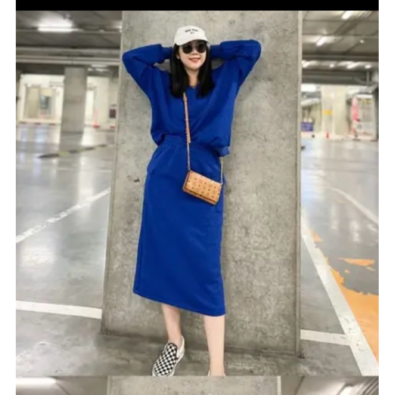 เซตเสื้อ+กระโปรงพิมพ์ลายนูน ชุดกันหนาว คาร์โก้ ป้ายKKUU-TIST มือ1 ...