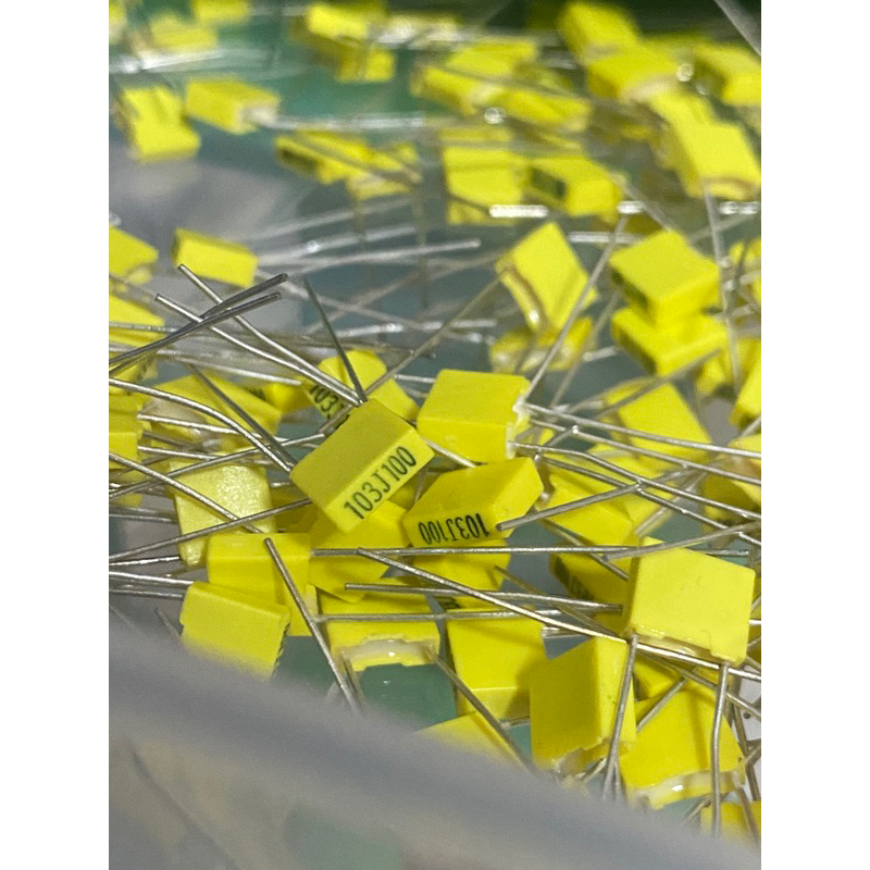 1Pcs 103J100ตัวเก็บประจุการแก้ไข100V103J 10NF 0.01UF 100V 103J 5มม.โพลี ...