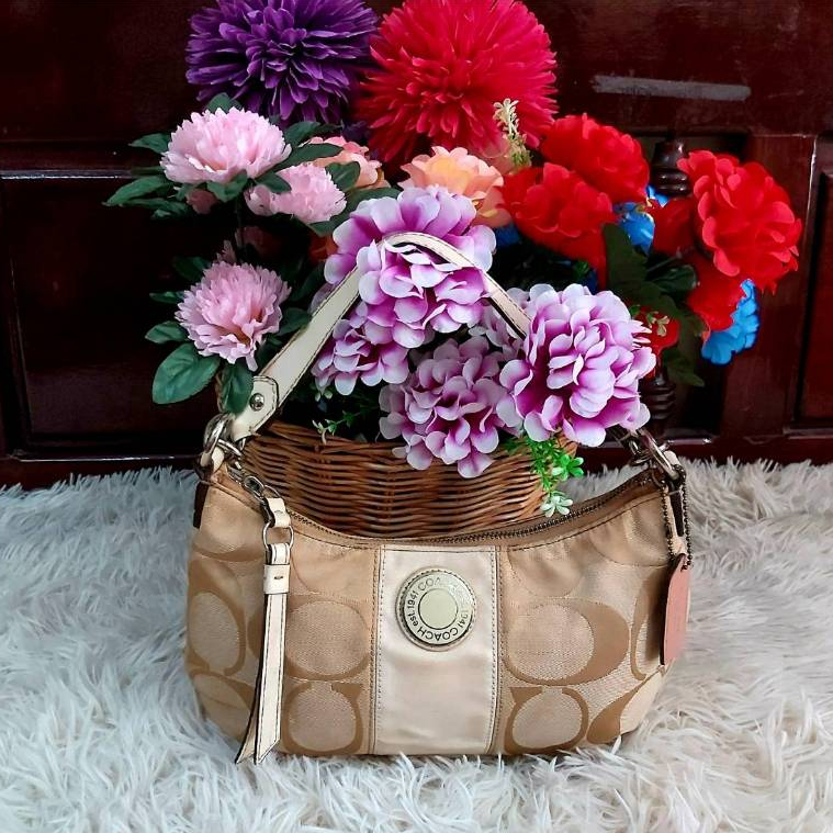 กระเป๋า Coach ของแท้ F19218 สภาพดี | Shopee Thailand