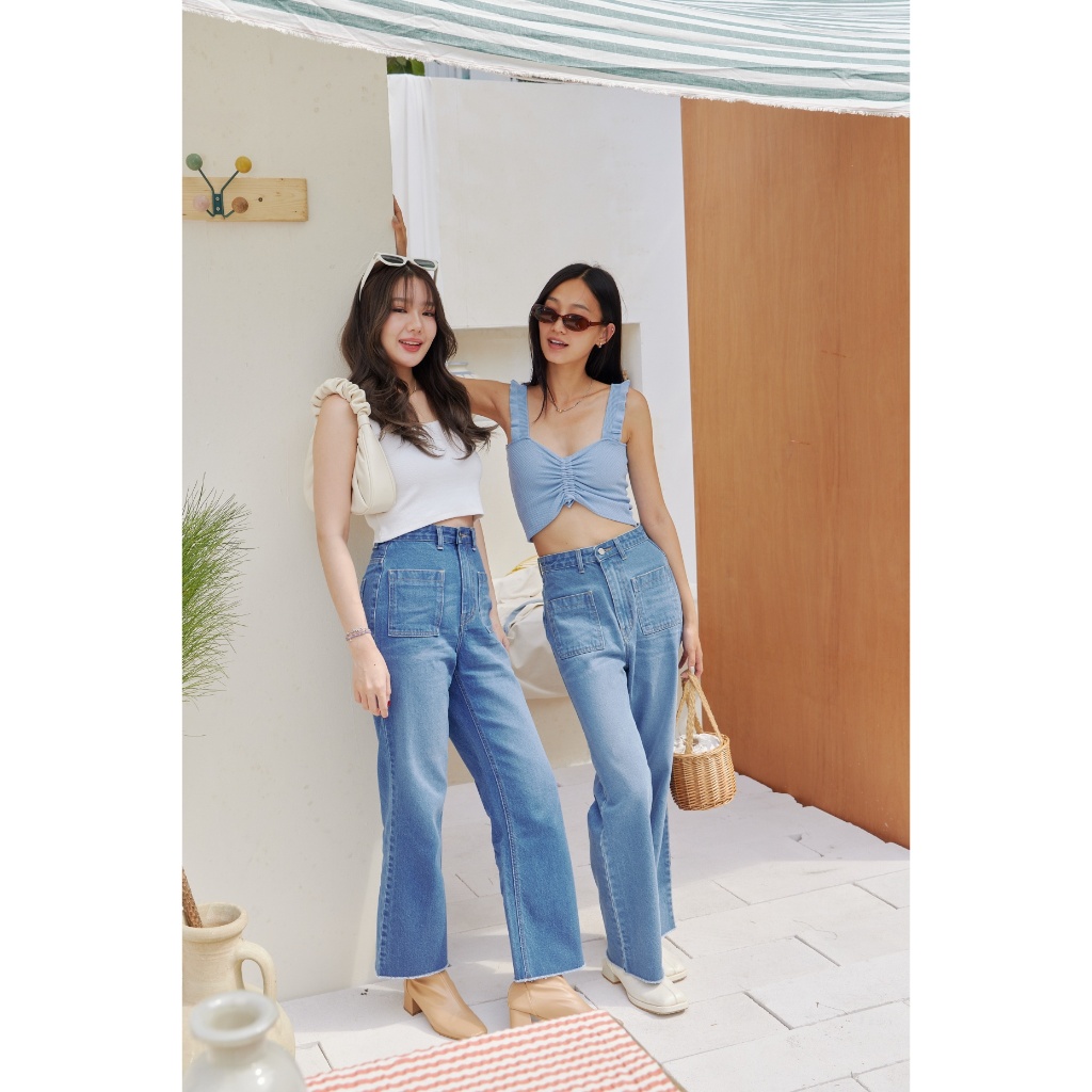 Sis story กางเกงยีนส์ ขายาว เอวสูง ขาบาน แต่งกระเป๋าหน้า ปลายขารุ่ย Sis ...