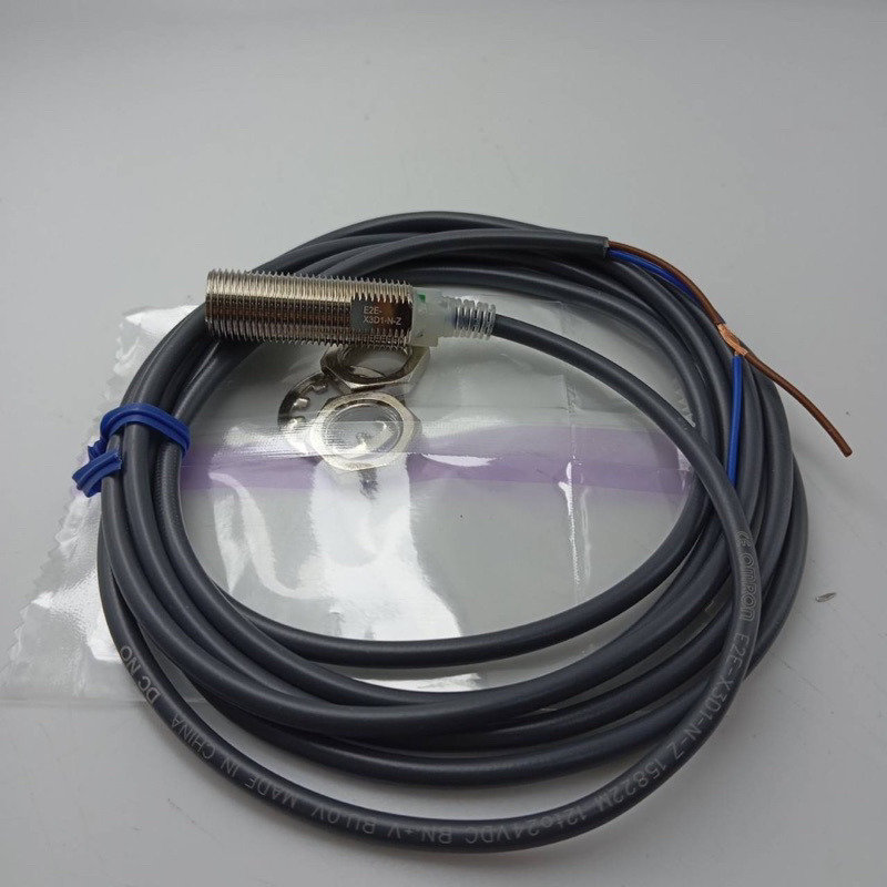 Sensor E2E-X3D1-N-Z เซนเซอร์ตรวจจับโลหะ Proximity Sensorระยะตรวจจับ 3mm NPN-NO เกลียว 12mm 2สาย ...