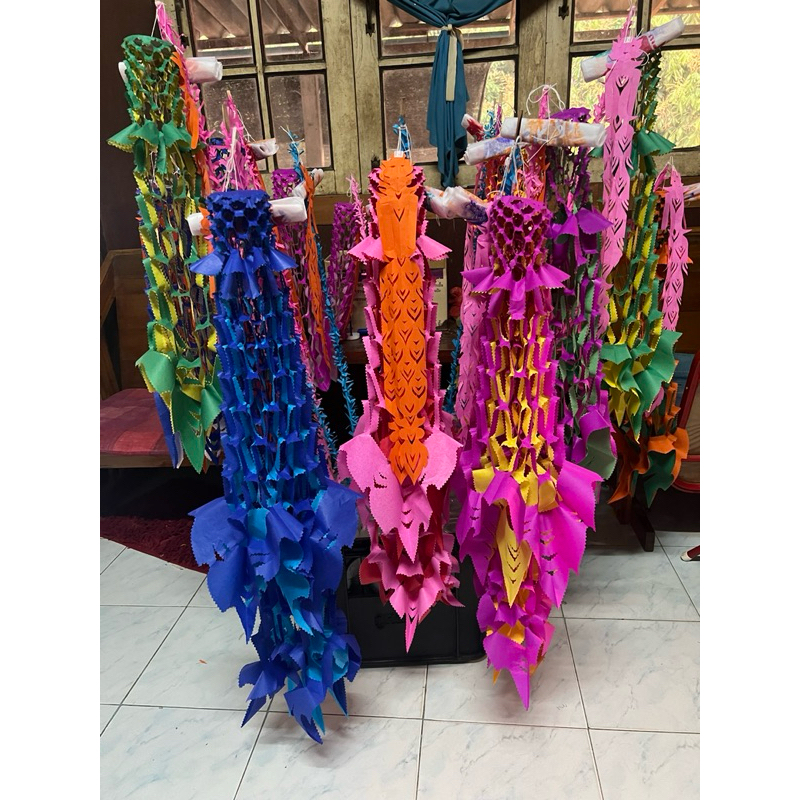 ตุงปี๋ใหม่เมือง ตุงสงไส้หมู พวงมโหตร (1ชุด มีตุงไส้หมู+ตุงเทวดา+ตุง12 ...