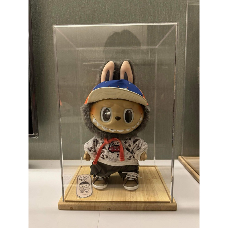 พร้อมส่ง - กล่องอะคริลิค ฐานไม้ ขนาด 28*22 สูง 40 เซน กล่องใส่ Labubu ...