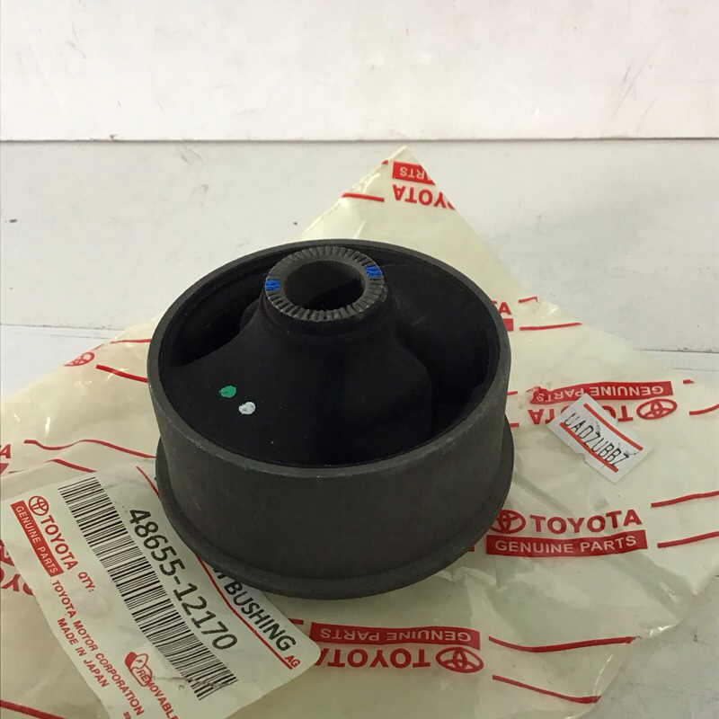 บูชปีกนกล่าง ตัวใหญ่ TOYOTA,ALTIS ปี08-10 (48655-12170) MADE NI JAPAN ...