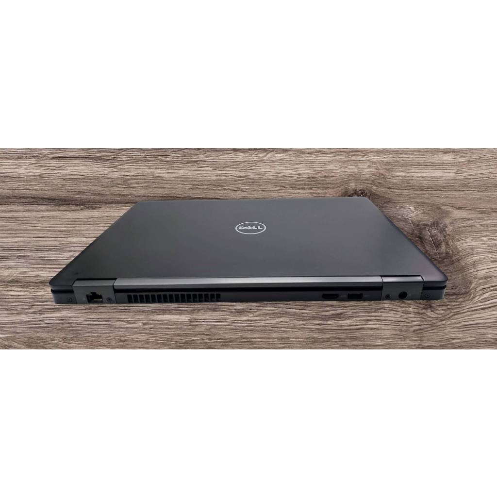 Dell Precision 3520 Xeon E3 - 1505M V6 RAM 16-32 GB SSD Dell Precision 3520 Xeon E3 - 1505M V6 RAM 16-32 GB SSD