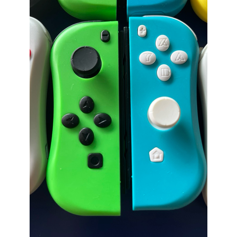 Joy-Con & controllers Get in the game with this selection of Joy-Con ...