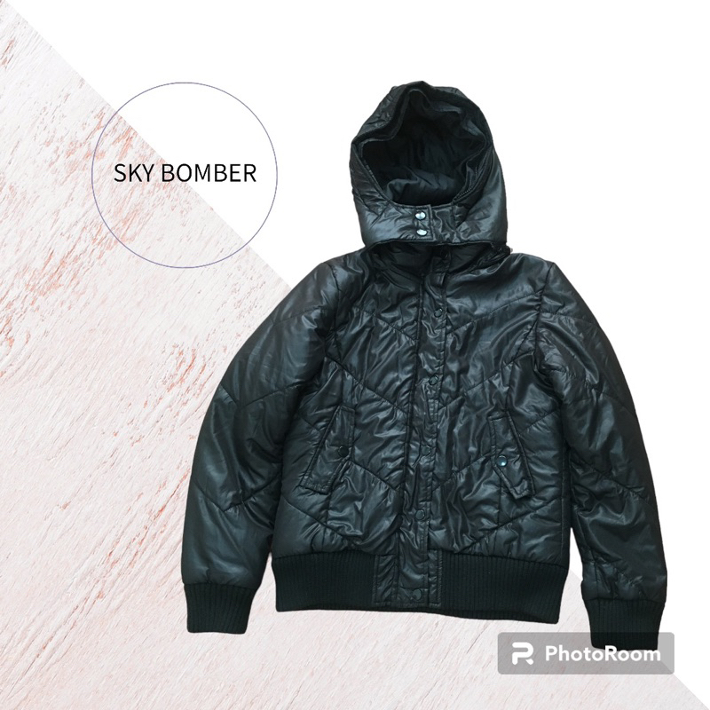 เสื้อโค้ท กันหนาว บุนวม ขนเป็ด แบรนด์ SKY BOMBER มือสอง สภาพดี | Shopee Thailand