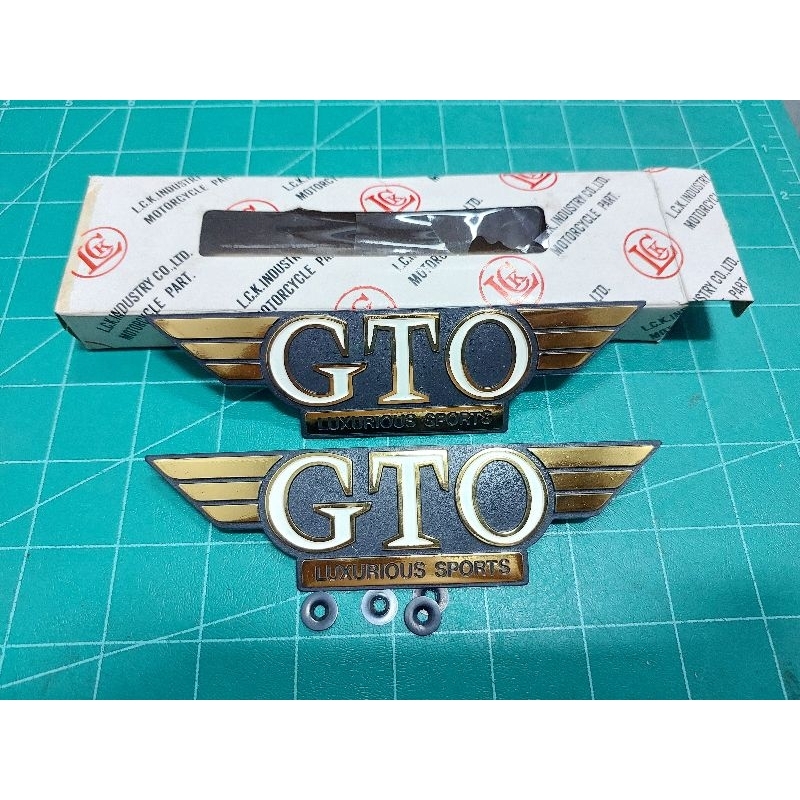 ตราโลโก้ฝากระเป๋าข้าง Kawasaki GTO M1-GTO80-81 พร้อมหมุดยึด ของใหม่งาน ...