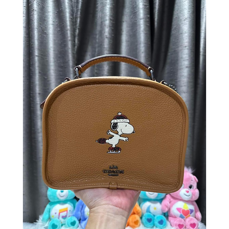 หายาก Coach X Peanuts Lunch Pail With Snoopy Ice Skate Motif CE846 ...