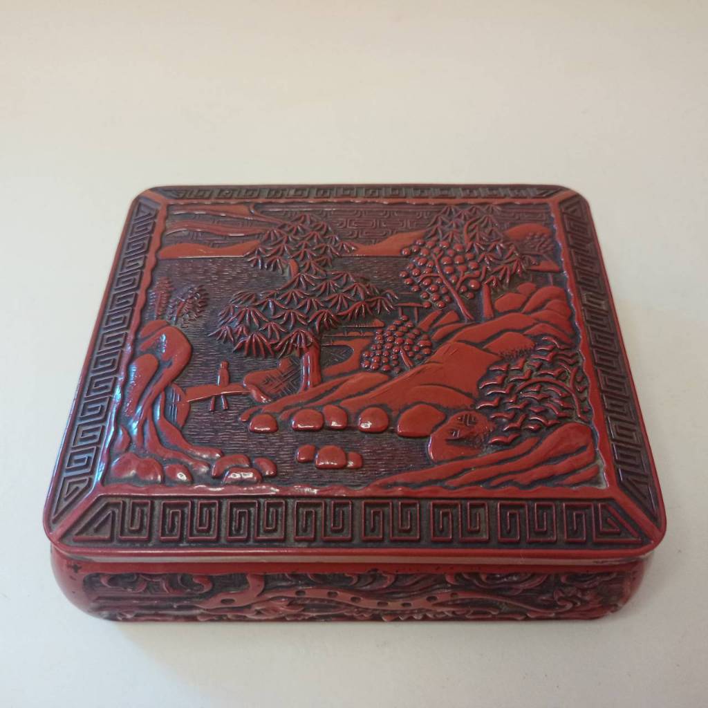 กล่องไม้แกะ เก่าแท้ Chinese Landscape Calligraphy tools, red, lacquered ...