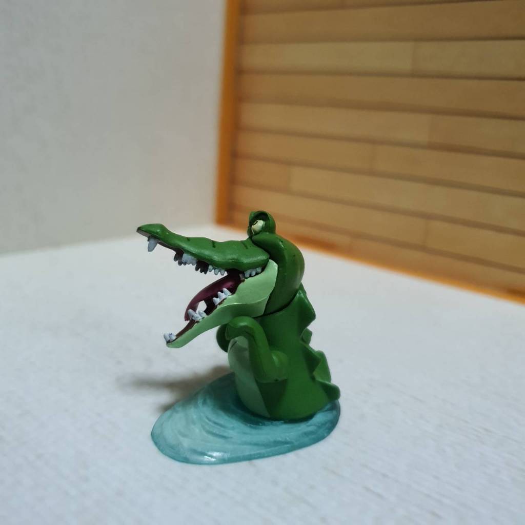 โมเดลจระเข้ Peter Pan crocodile Disney Character Choco Party | Shopee ...