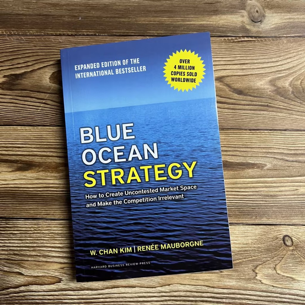 English Book Blue Ocean Strategy W. CHAN KIM Renee Mauborgne | Shopee ...