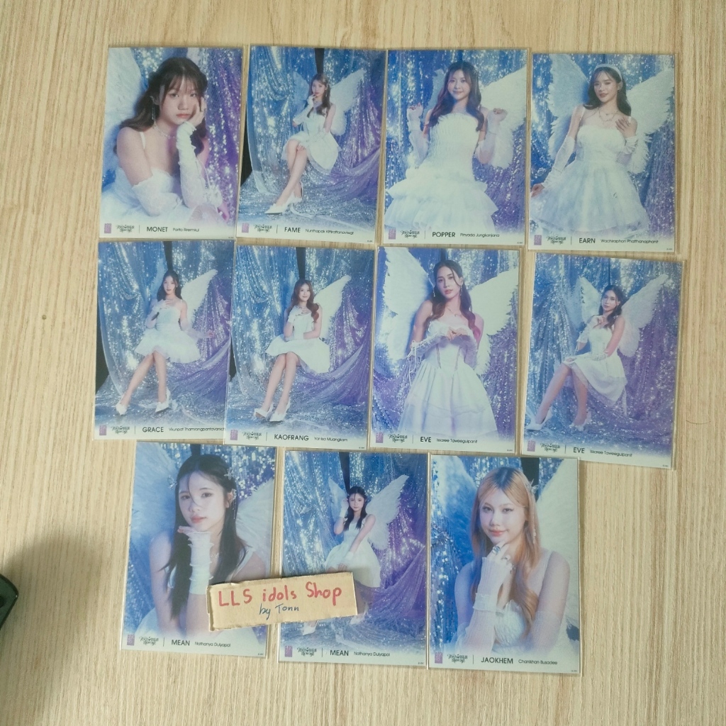 [ใบเศษ 1/3] BNK48 Photoset: Voice of BNK48 (Normal) - รุ่น 1 และรุ่น 3 | Shopee Thailand