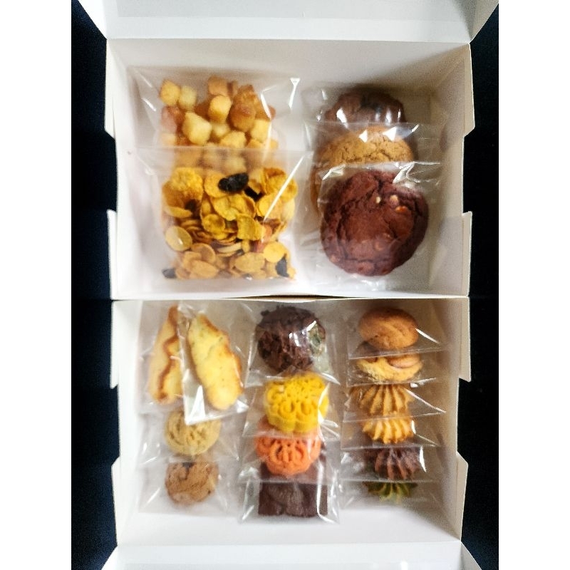 Super Cookie Delight set 2 กล่อง รวมคุกกี้ทุกตัว (เหมาะสำหรับเป็นของฝาก ...