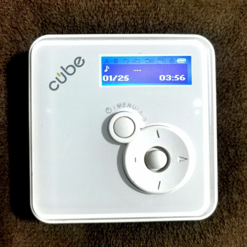 รุ่นหายาก! Mp3 พกพา แบรนด์ CUBE แท้ รุ่น SD-P5 512 MB รองรับ memory card เสียงใส คมชัด น้ำหนัก ...