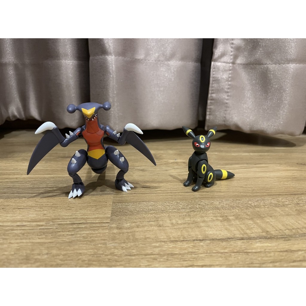 Bandai Candy Toy SHODO Pokemon 4 Garchomp Umbreon (มือ2) | Shopee Thailand