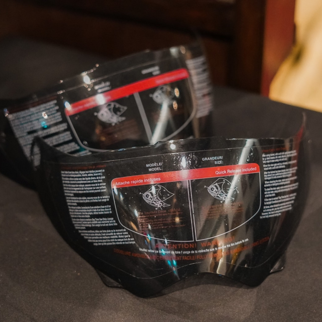 ชิวหมวกกันน็อค Crazy hawk สีชา | Shopee Thailand