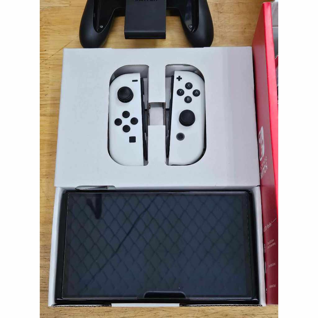 Nintendo Switch Oled มือ 2 สภาพสวยใสไร้ริ้วรอย อุปกรณ์ครบยกกล่อง ...