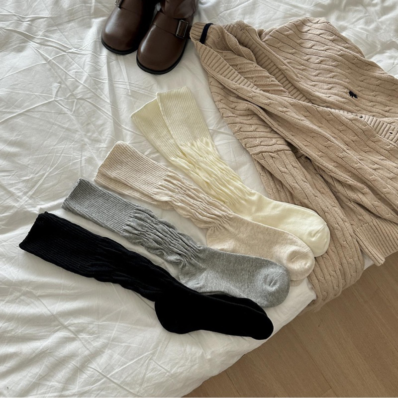 ถุงเท้าข้อสูง Wrinkled Socks | Shopee Thailand