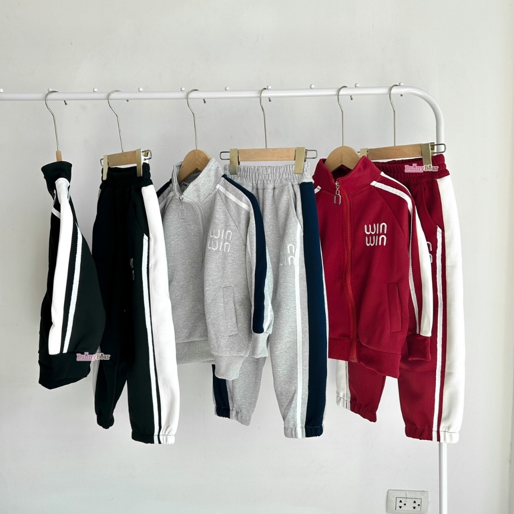 ชุดวอร์มสไตล์เกาหลี - Korean style tracksuit | Shopee Thailand