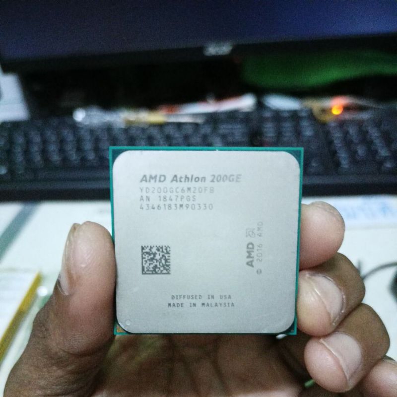 cpu AMD athlon 200ge มีการ์ดจอในตัว | Shopee Thailand
