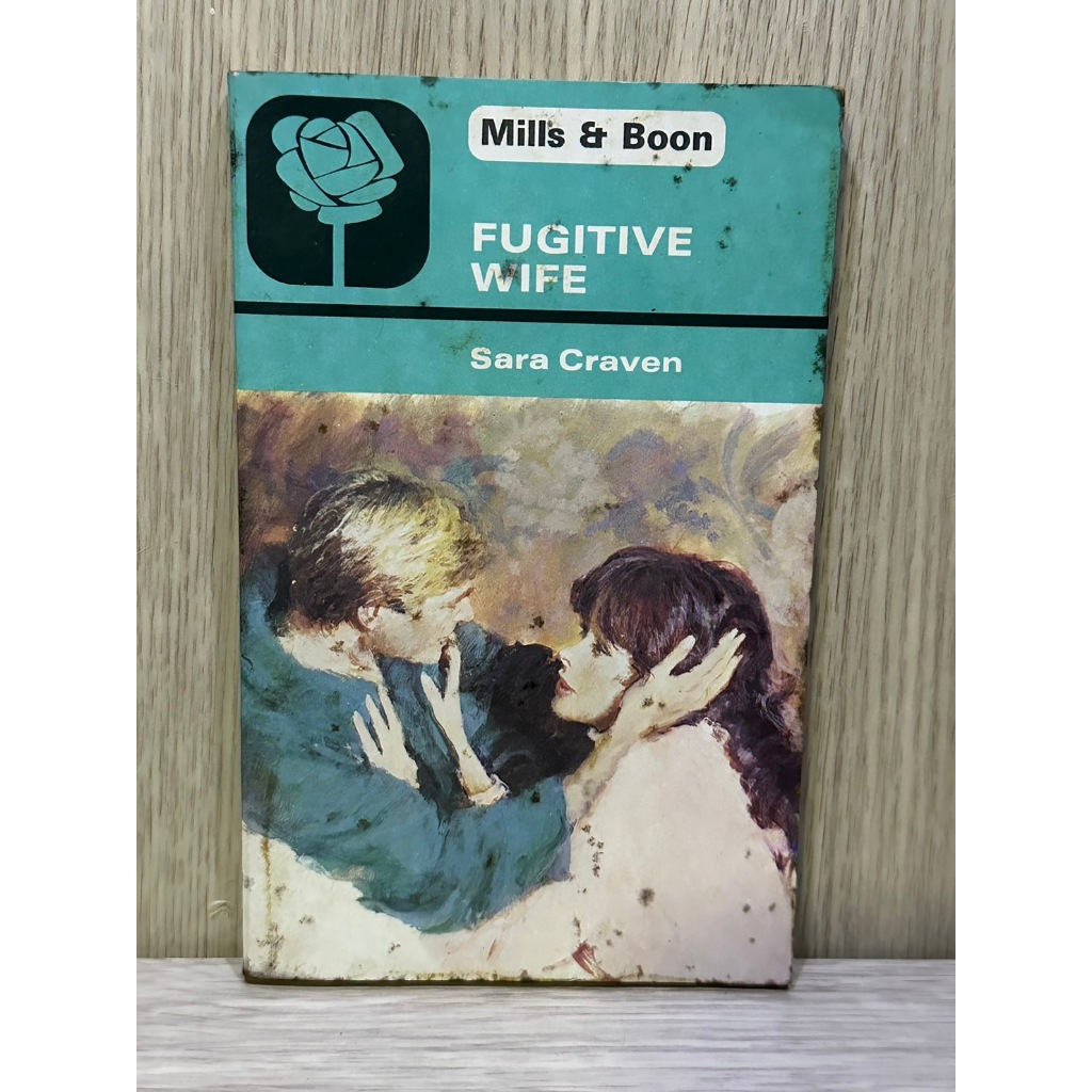หนังสือมือสอง Fugitive Wife by Sara Craven ภาษาอังกฤษ) | Shopee Thailand