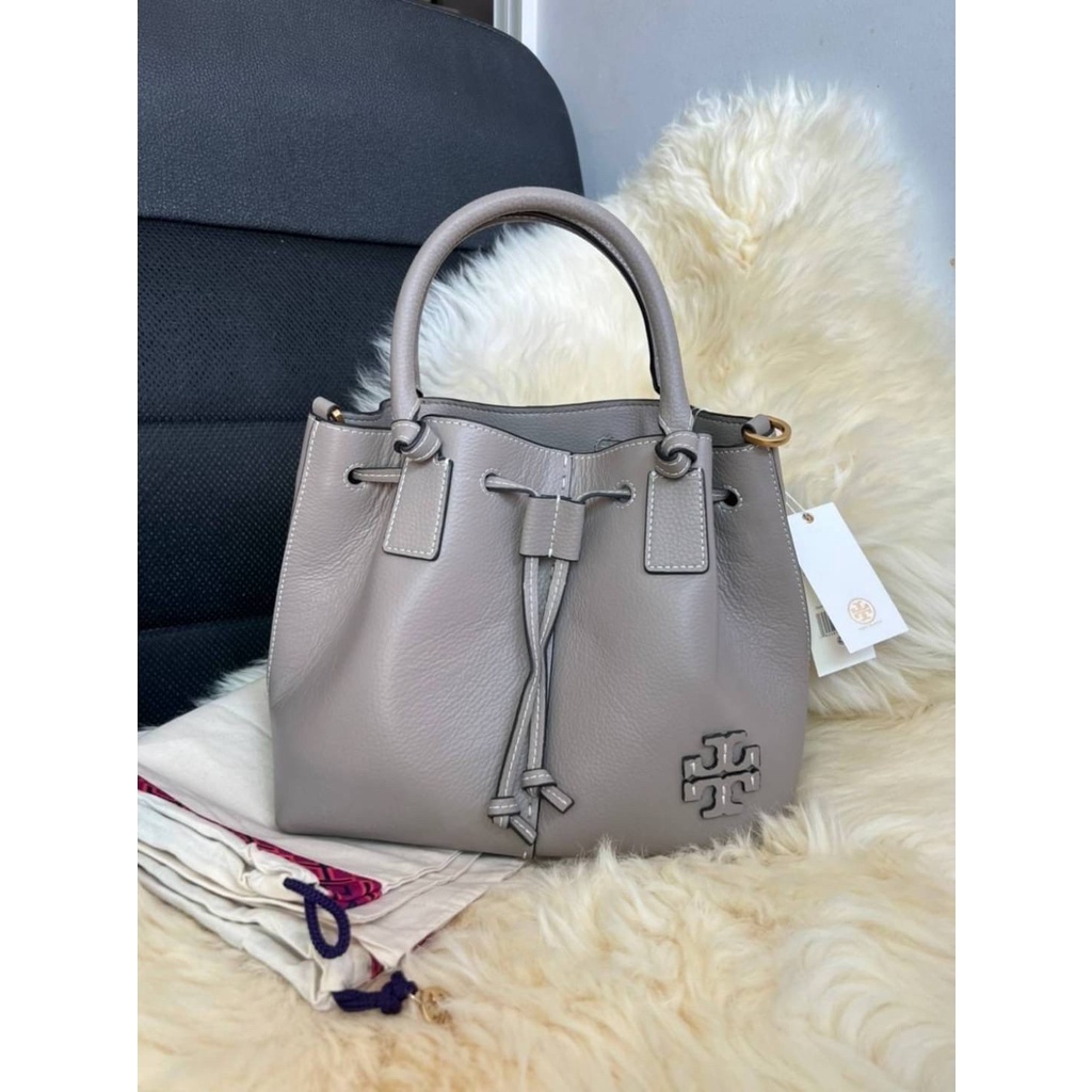 Tory Burch รุ่น McGraw small drawstring satchell | Shopee Thailand