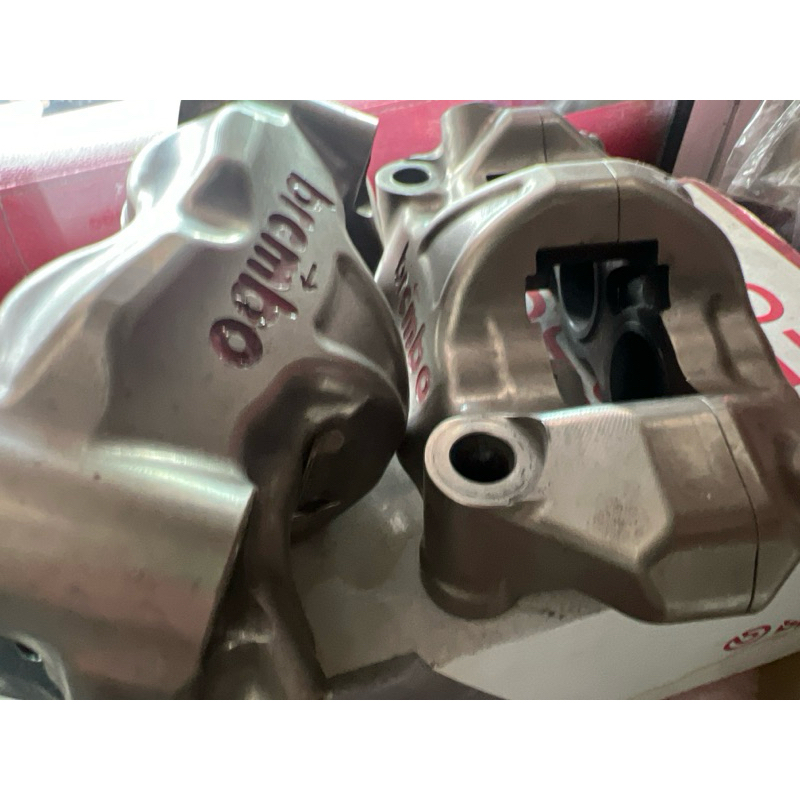 ปั้มเบรค Brembo italy 1คู่ gp4rx แท้ 100 mm ผ้าเบรคใหม่ๆ แท้สวยราคาsale ...