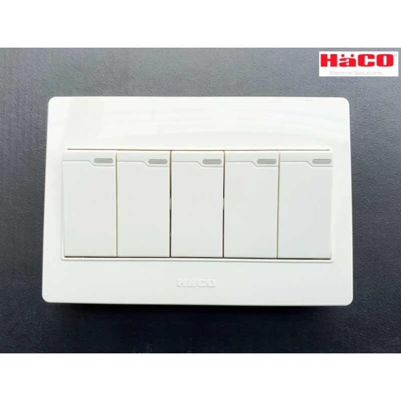 Haco สวิตซ์ทางเดียว 5 ช่อง พร้อมกล่องหน้ากากแบบลอย รุ่น M4N-S51 | Shopee Thailand