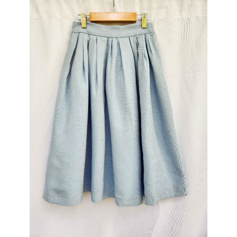 กระโปรงบานสั้นสีฟ้าอ่อน ซิปข้าง มีซับใน ผ้าลินินผสม เอว 26" ยาว 24 ...