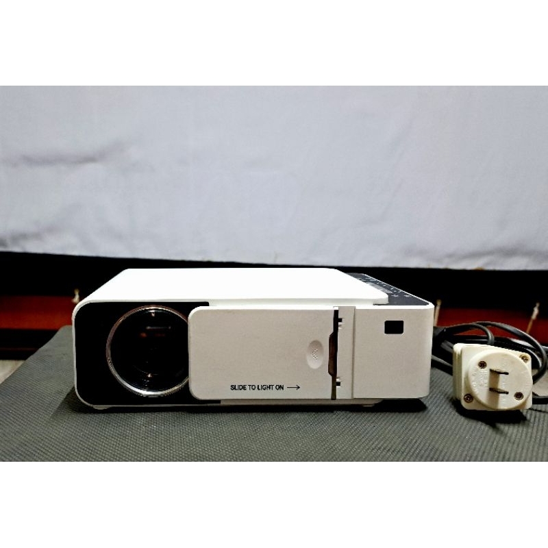 Projectorมือสองรุ่นT5 UNICความละเอียดสูงคมชัด | Shopee Thailand