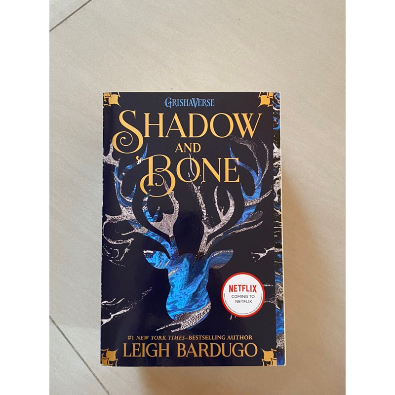 มือสอง สภาพดีมาก Shadow and Bone Trilogy (Grishaverse) - Leigh Bardugo ภาคภาษาอังกฤษ | Shopee ...