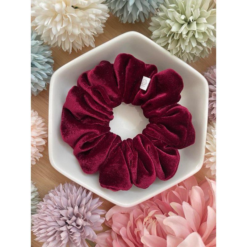 Scrunchie • Velvet • Wine red | Shopee Thailand