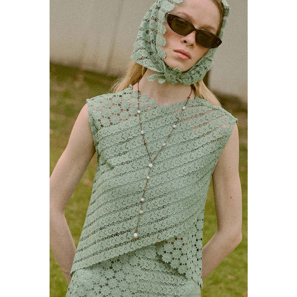 ( พร้อมส่ง ) Perana เสื้อลูกไม้ Vivian crop ( สีเขียว green ) | Shopee ...