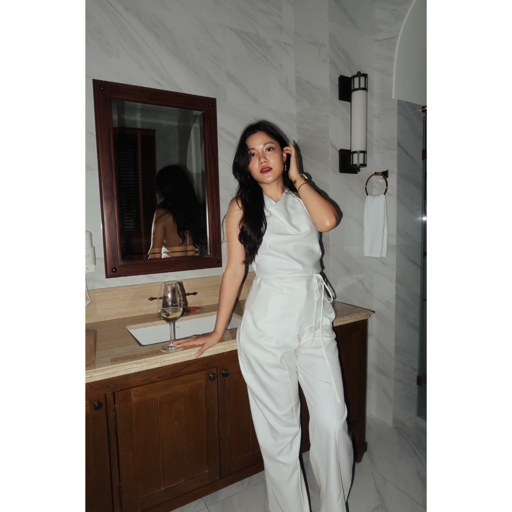 RAVii Cowl neck top (เสื้อคอถ่วง) | Shopee Thailand