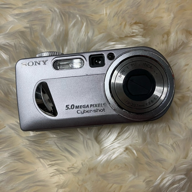 กล้องดิจิตอลเก่า SONY DSC-P10 ตำหนิฟิล์มหน้าจอย่น | Shopee Thailand