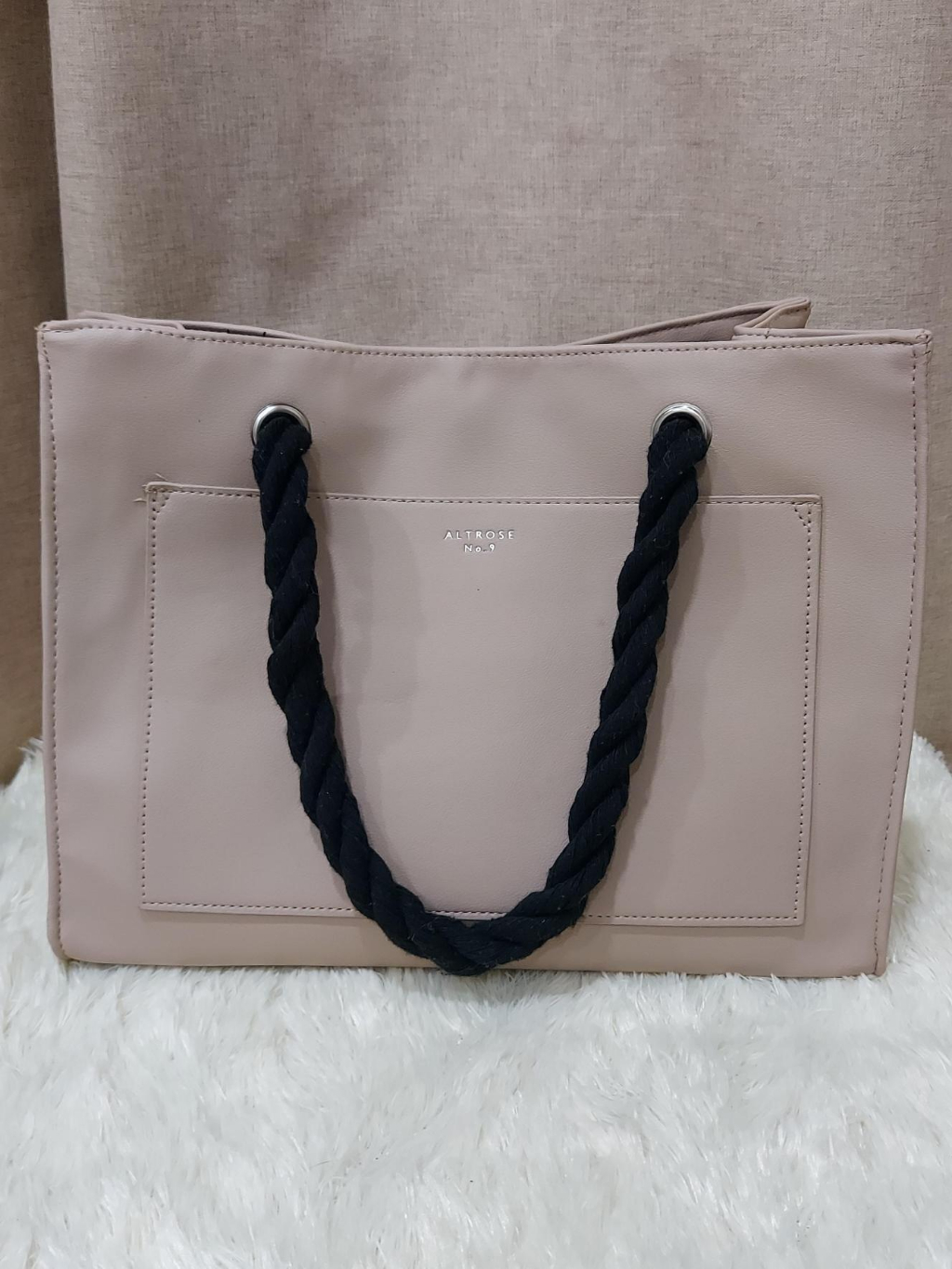 SUPER SALE altrose no.9 bag แบรนด์แท้ จากญี่ปุ่น กระเป๋ามือสอง ทรงtote สี beige | Shopee Thailand