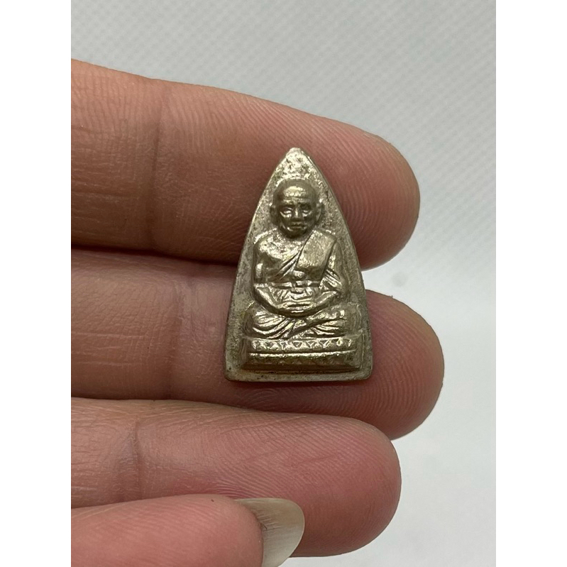 m1067 เหรียญหลวงปู่ทวดวัดช้างให้พระบ้านบ้านราคาแบ่งปัน | Shopee Thailand