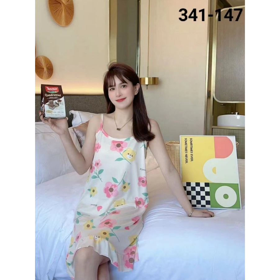 ชุดนอนกระโปรง ชุดนอนสำหรับฤดูร้อน ชุดนอนผ้าซาติน สไตล์เรียบง่าย มีลวดลายสวย แบบผูกเชือก Q341 ...