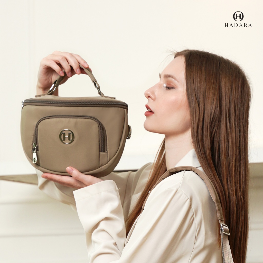 Hadara กระเป๋าสะพายข้าง รุ่น Classic No.6 ไซซ์ S กันน้ำได้ ช่องจัดเก็บ ...