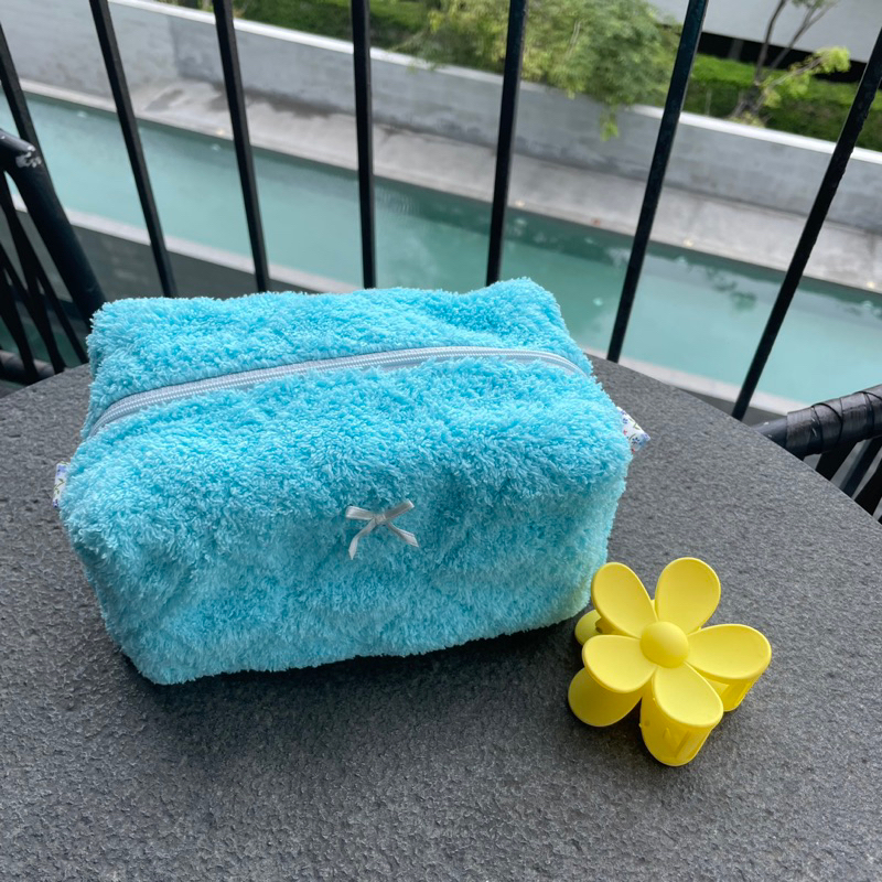 MOGU - Fluffy Pouch (Blue) กระเป๋าใส่ของขนนุ่ม | Shopee Thailand