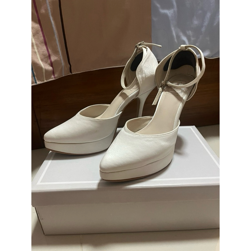 รองเท้าเจ้าสาว Farrent Farent สีขาวซาติน | Shopee Thailand