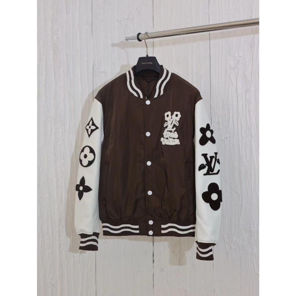 【Red】【Lv】เสื้อแจ็กเกต Louis Vuitton LV 24SS คุณภาพดี รูปภาพจริง งานสูงสุด เนื้อผ้าดี ใส่ได้ทั้ง ...