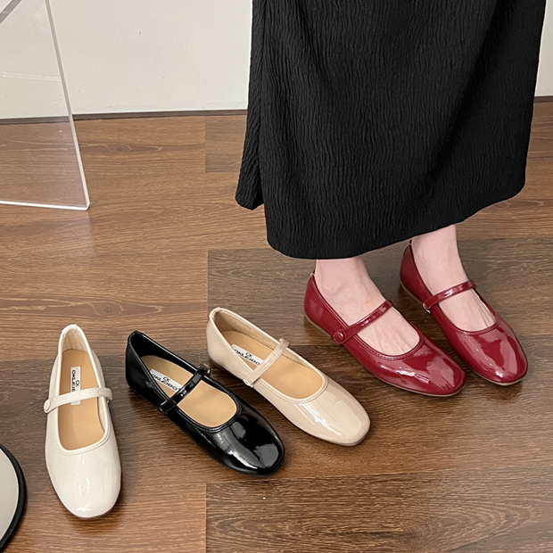 (พร้อมส่ง แดง37/39) รองเท้า รุ่น Pan Shoes มี 4 สี | PENN STUDIO ...