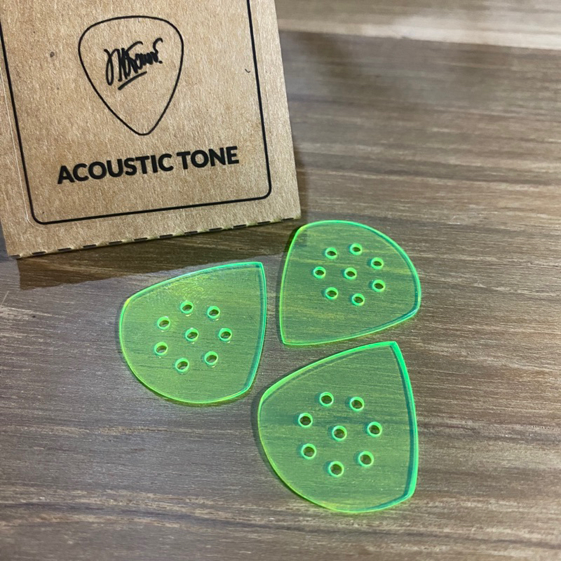 ปิ๊กกีตาร์โปร่ง Neon Thin Acoustic Tone สีเขียวสะท้อนแสง หนา 1 มิล (3 ...