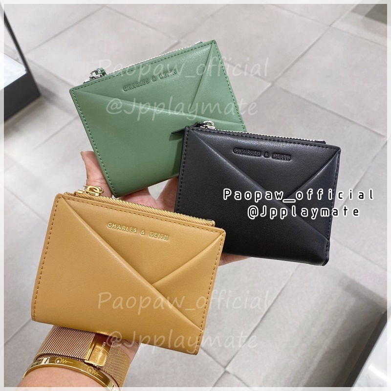 กระเป๋าสตางค์ Charles & Keith รุ่น Midori Geometric Top-Zip Wallet ...