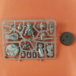 PRIMARIS CAPTAIN ×1 with RELIC SHIELD from INDOMITUS box 40k WARHAMMER ...