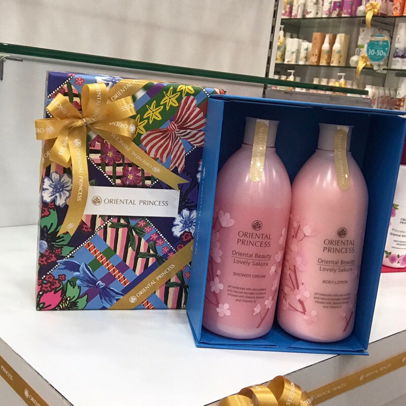 2ชิ้น ได้พร้อมกล่อง ติดโบว์ โลขั่น+ครีมอาบน้ำ Oriental Princess Set beauty new year giftเซท เซ็ต ...