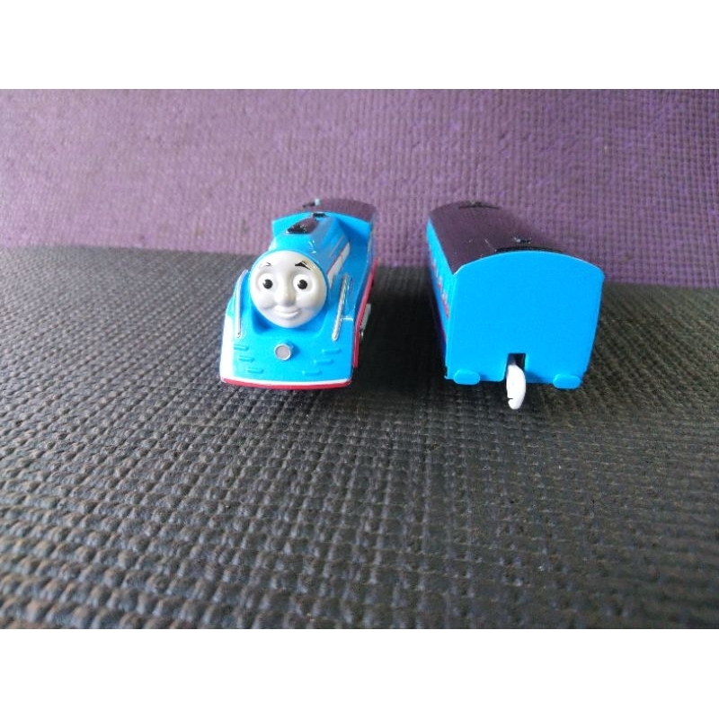 รถไฟTomy Plarail Thomas & Friends Streamline โทมัสและผองเพื่อน วิ่งเร็ว ...